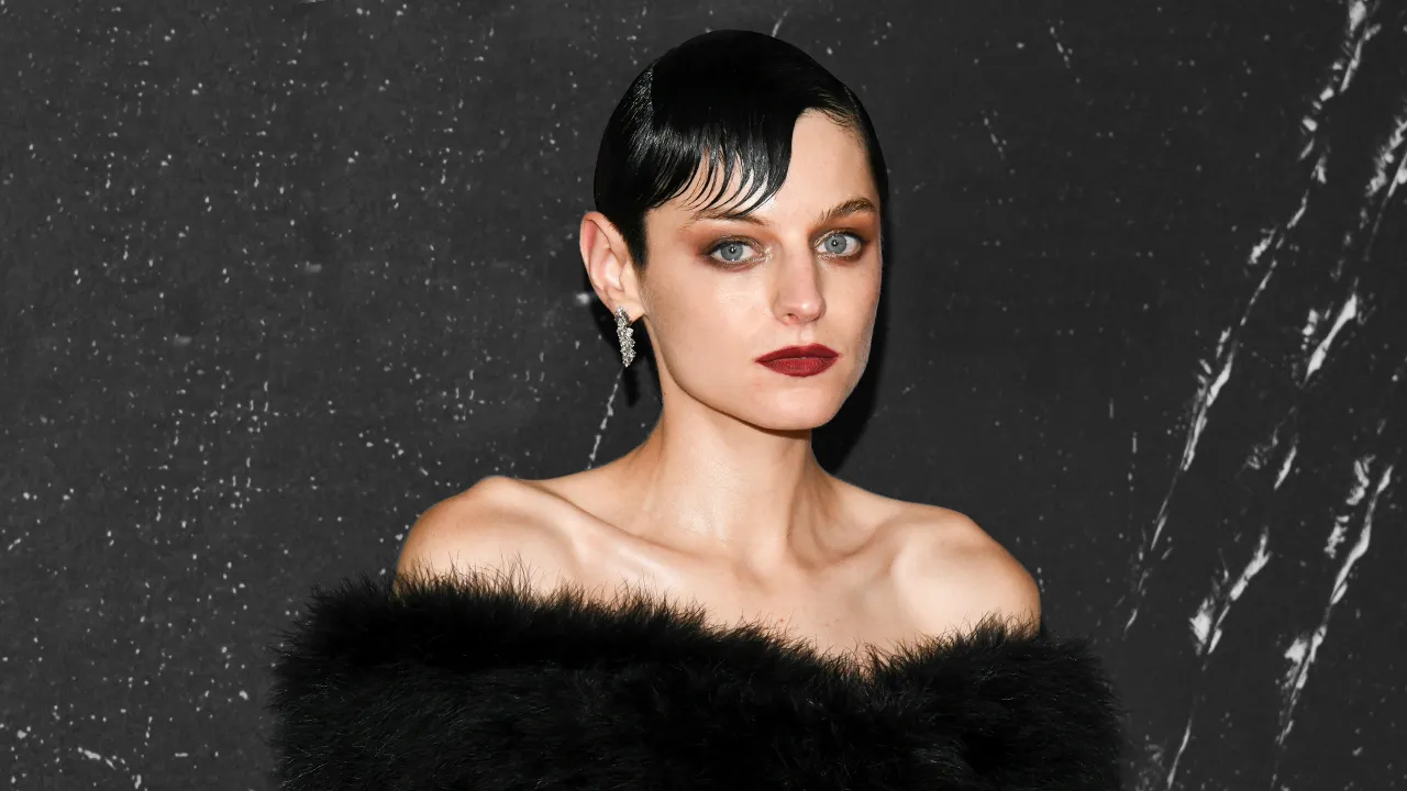 Emma Corrin Villain Glamour is Making a Wave in Beauty